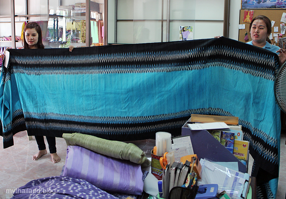 Thai Silk: A Buyer's Guide ⋆ My Thailand